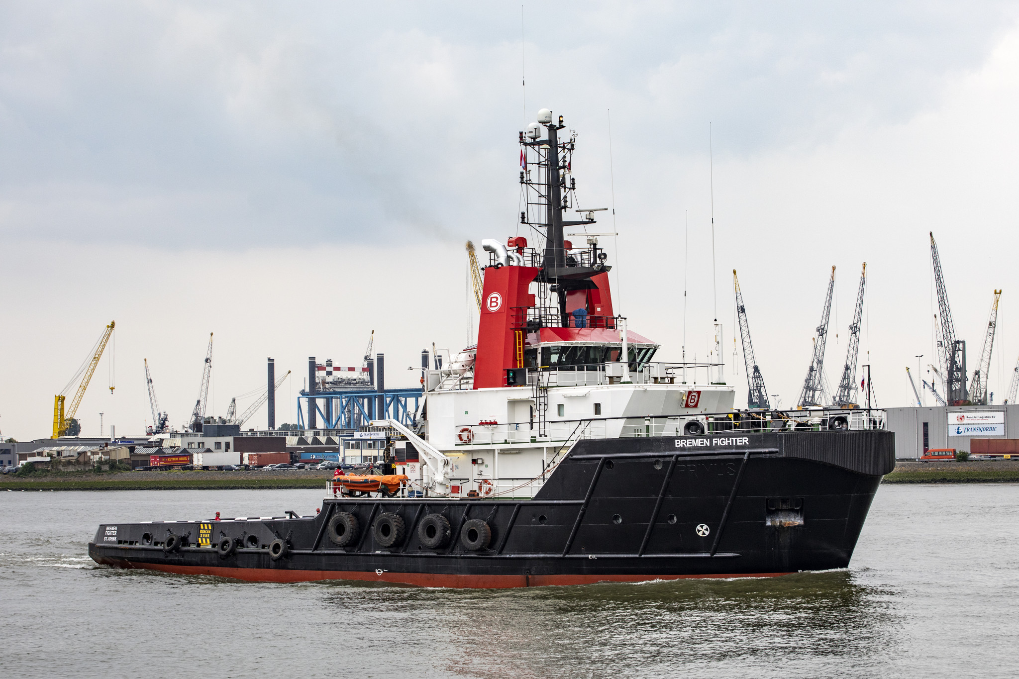 The BREMEN FIGHTER, most powerful tug in the Boluda Towage fleet, now ...