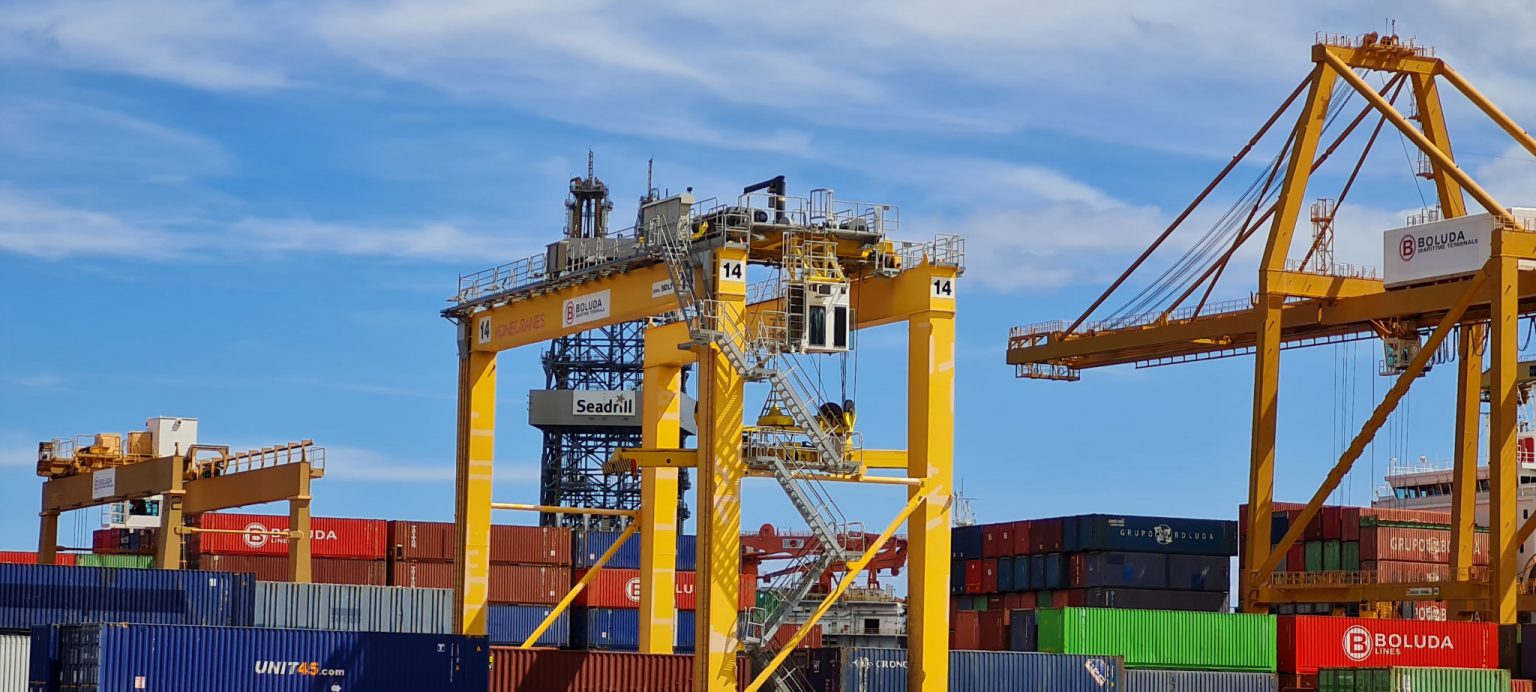 TRASTAINER HORIZONTAL - Boluda Corporación Marítima